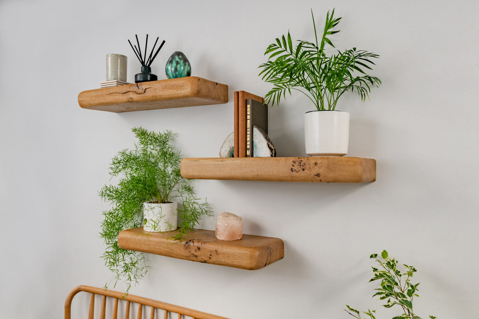 Premium Thick Oak Shelves: Stylish & Durable for Your Home